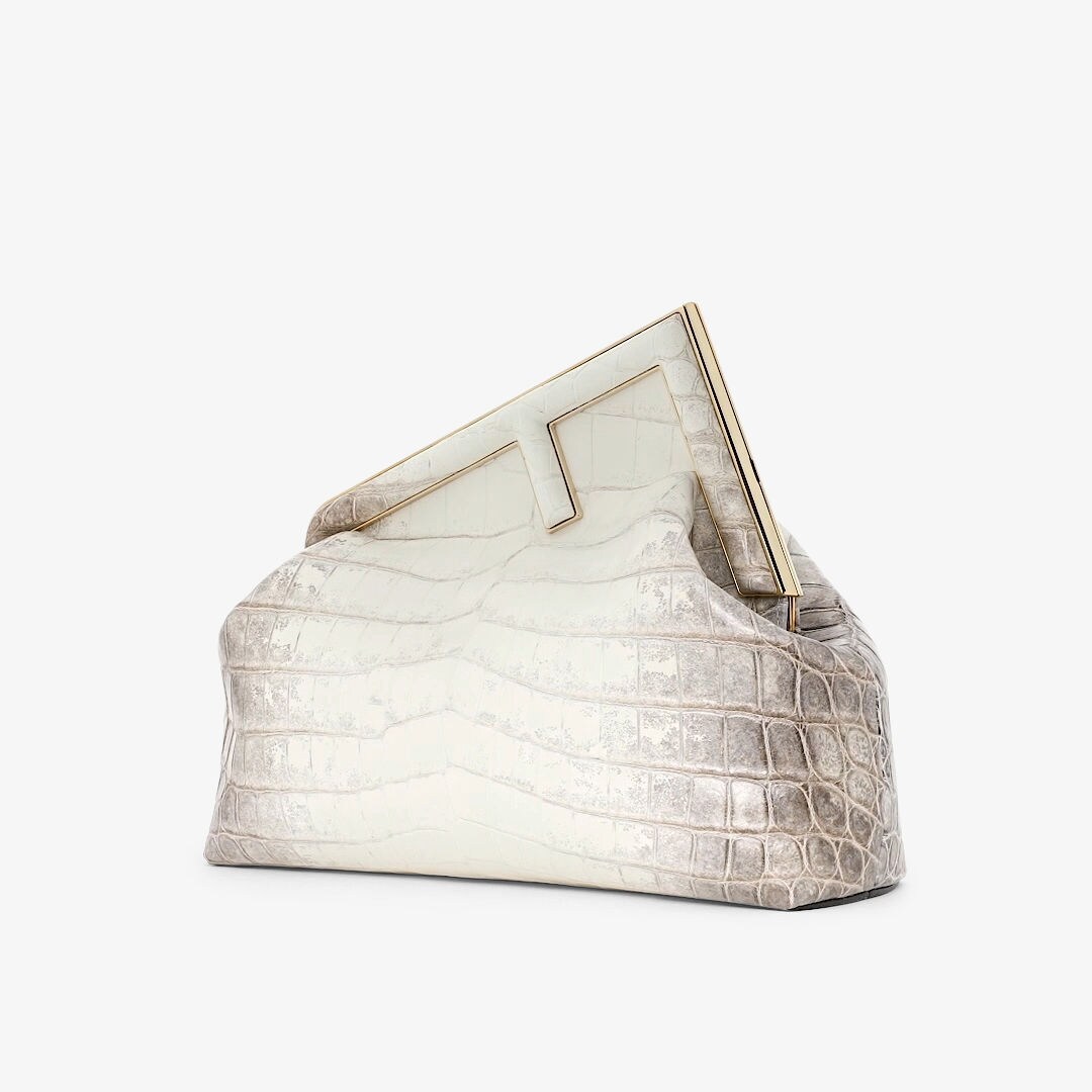 Fendi First Medium - Bolso de cocodrilo en tonos blancos | Fendi