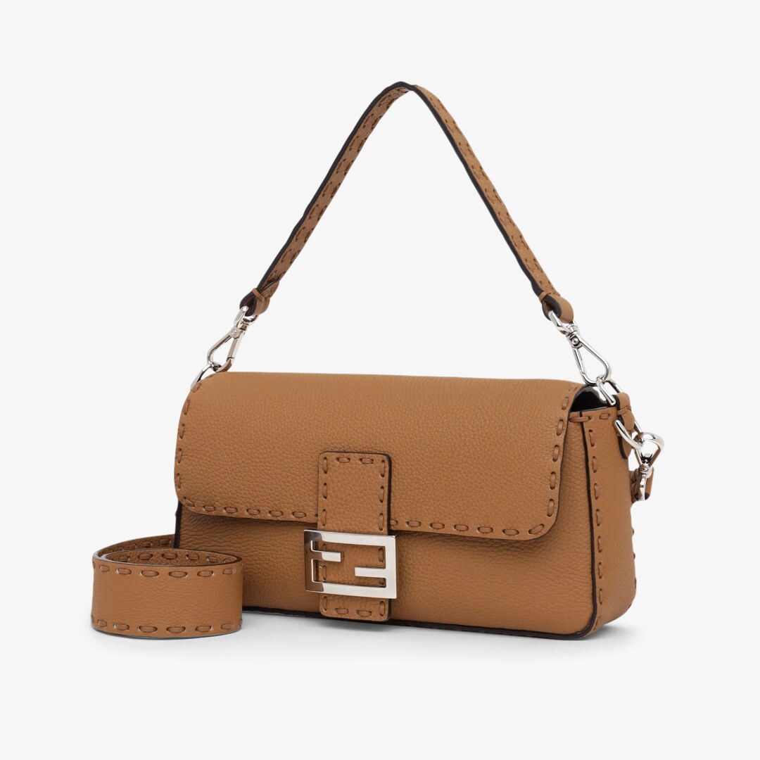 Baguette Selleria Café | Fendi