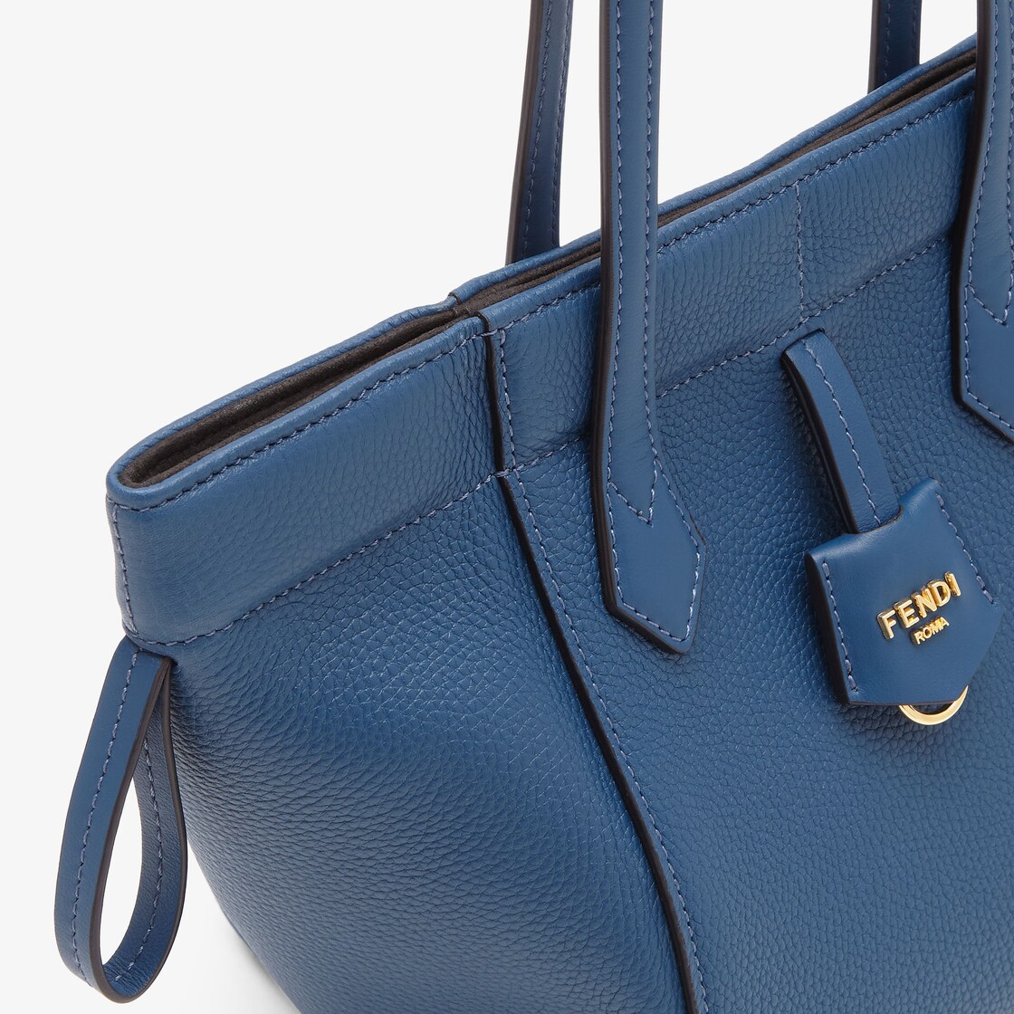 Fendi Origami Mini - Minibag trasformabile in pelle blu | Fendi