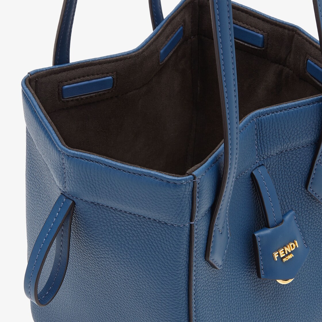 Fendi Origami Mini - Minibag trasformabile in pelle blu | Fendi